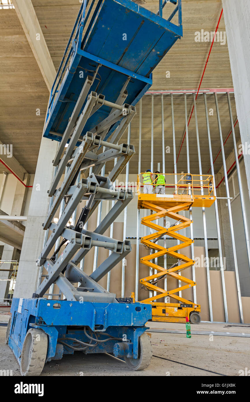 Construction workers lineup hi-res stock photography and images - Alamy