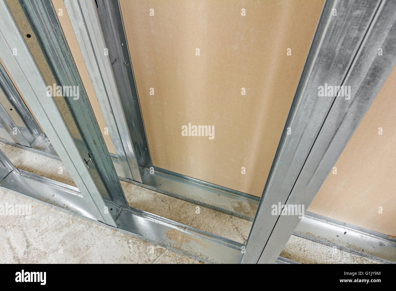 Stud partition hi-res stock photography and images - Alamy