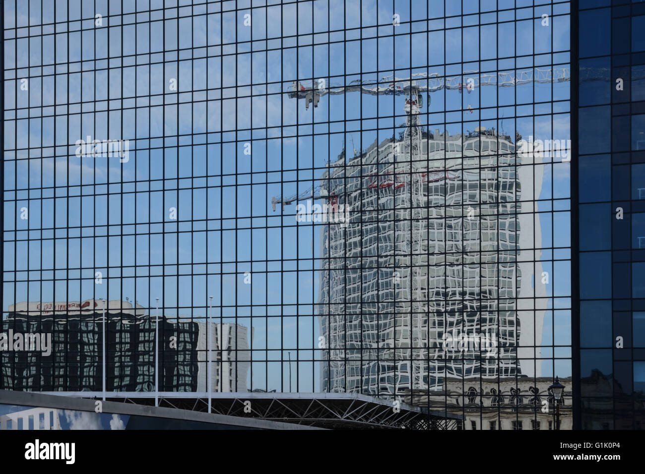 Windows hyatt regency hotel hi-res stock photography and images - Alamy