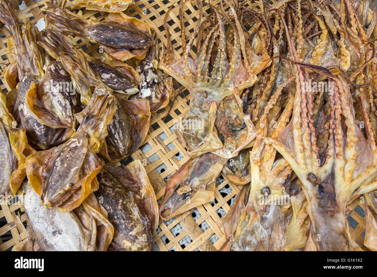 Dried squid and cuttlefish Stock Photo - Alamy