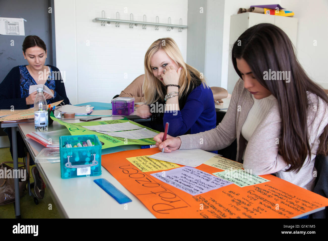 Beautician classes hi-res stock photography and images - Alamy