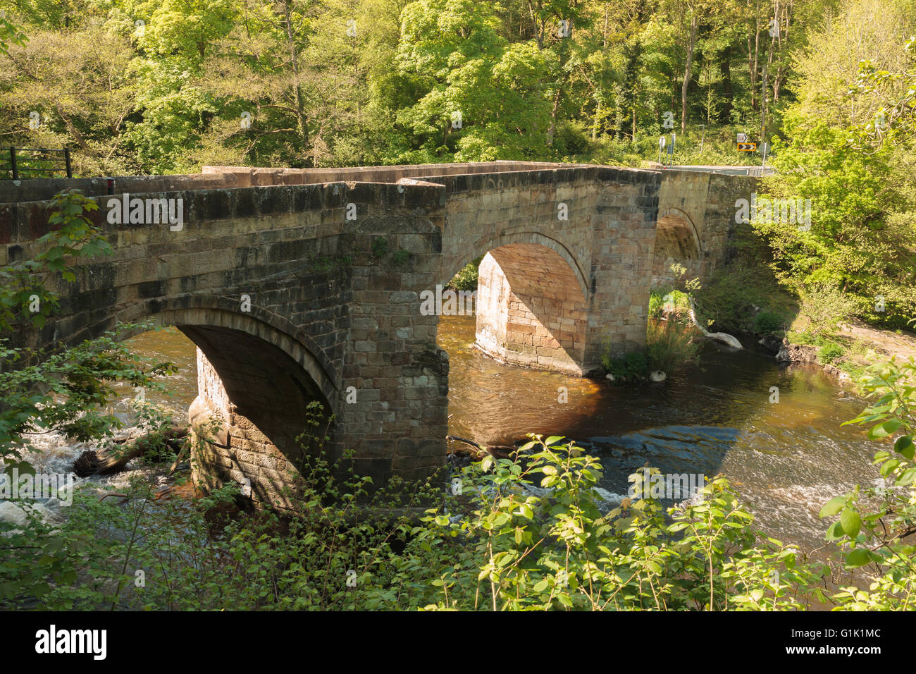 The old Dee bridge or Pontcysyllte bridge crossing the River Dee ...