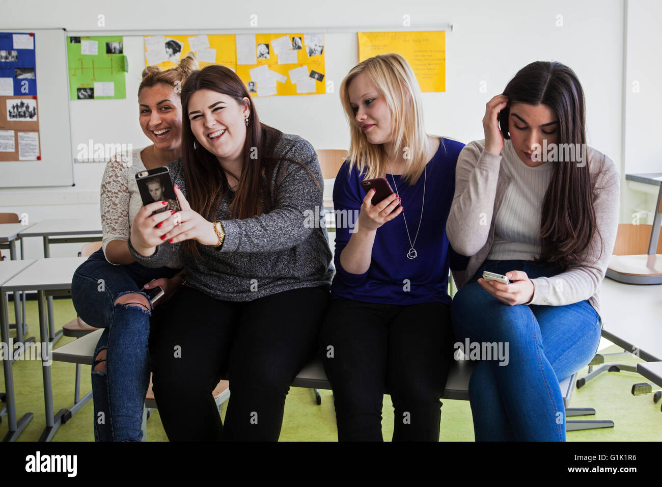 Head down concentrate hi-res stock photography and images - Alamy