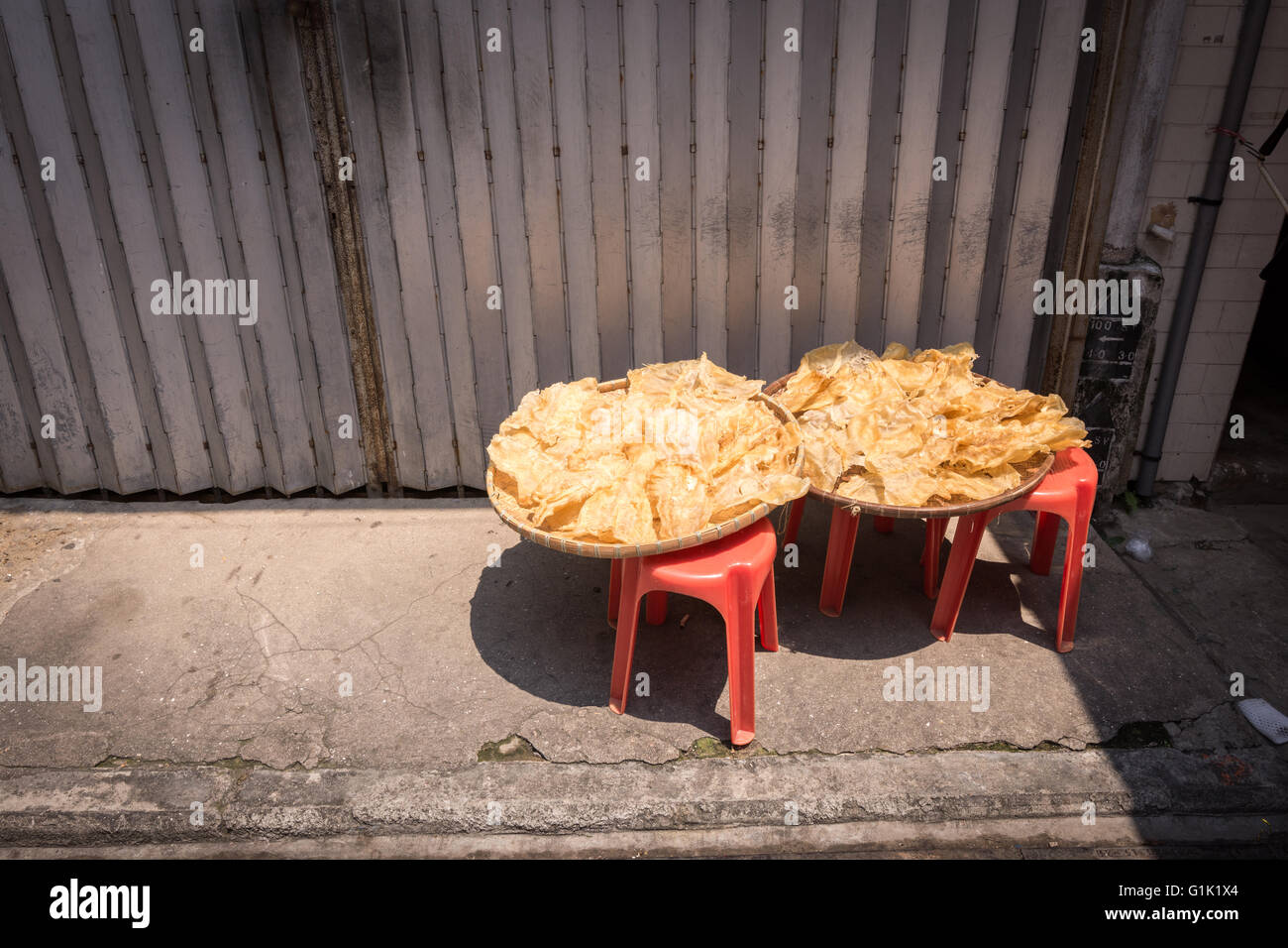 Dried squid and cuttlefish Stock Photo - Alamy