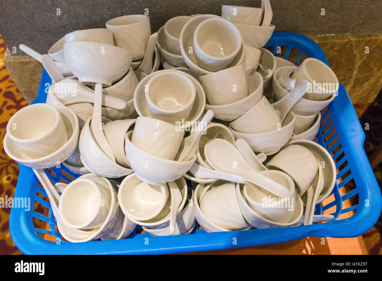 Crockery collection hi-res stock photography and images - Alamy