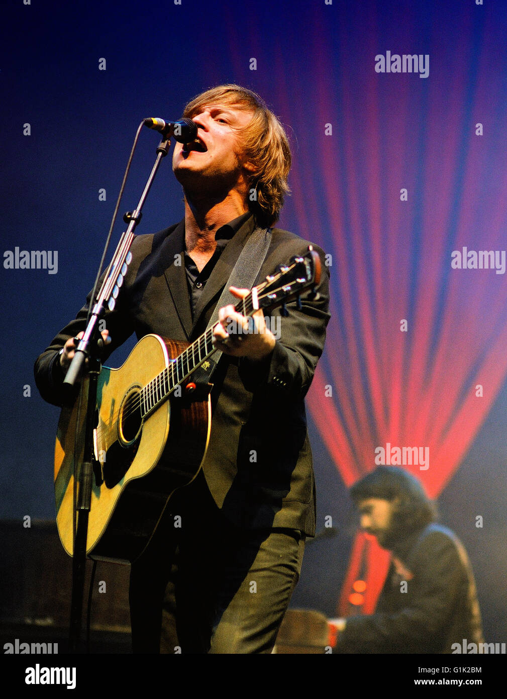 Mando dance hi-res stock photography and images - Alamy