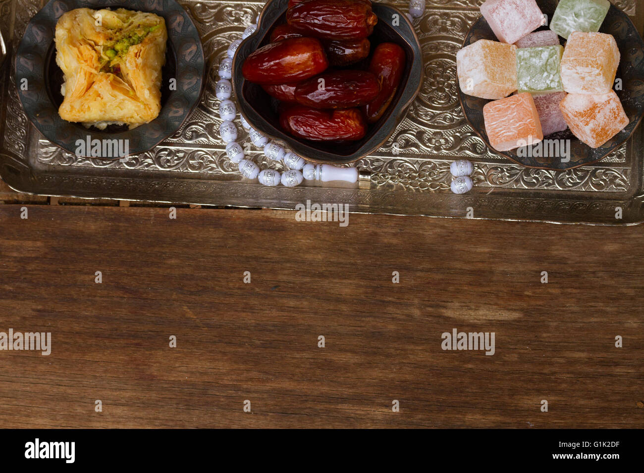 Saudi arabian cuisine dessert hi-res stock photography and images - Alamy