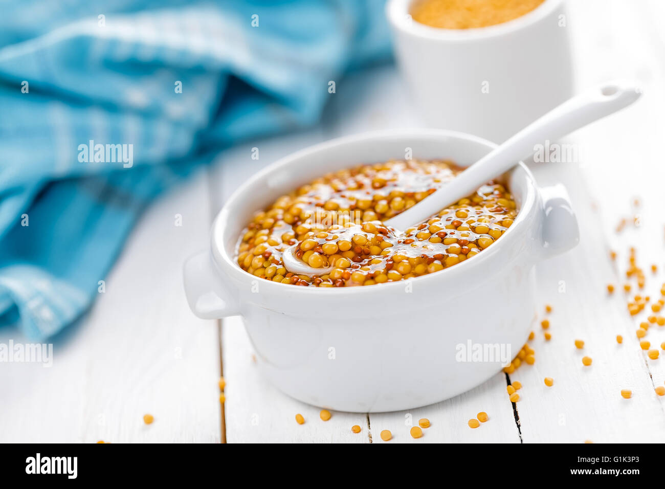 French mustard cream sauce hi-res stock photography and images - Alamy