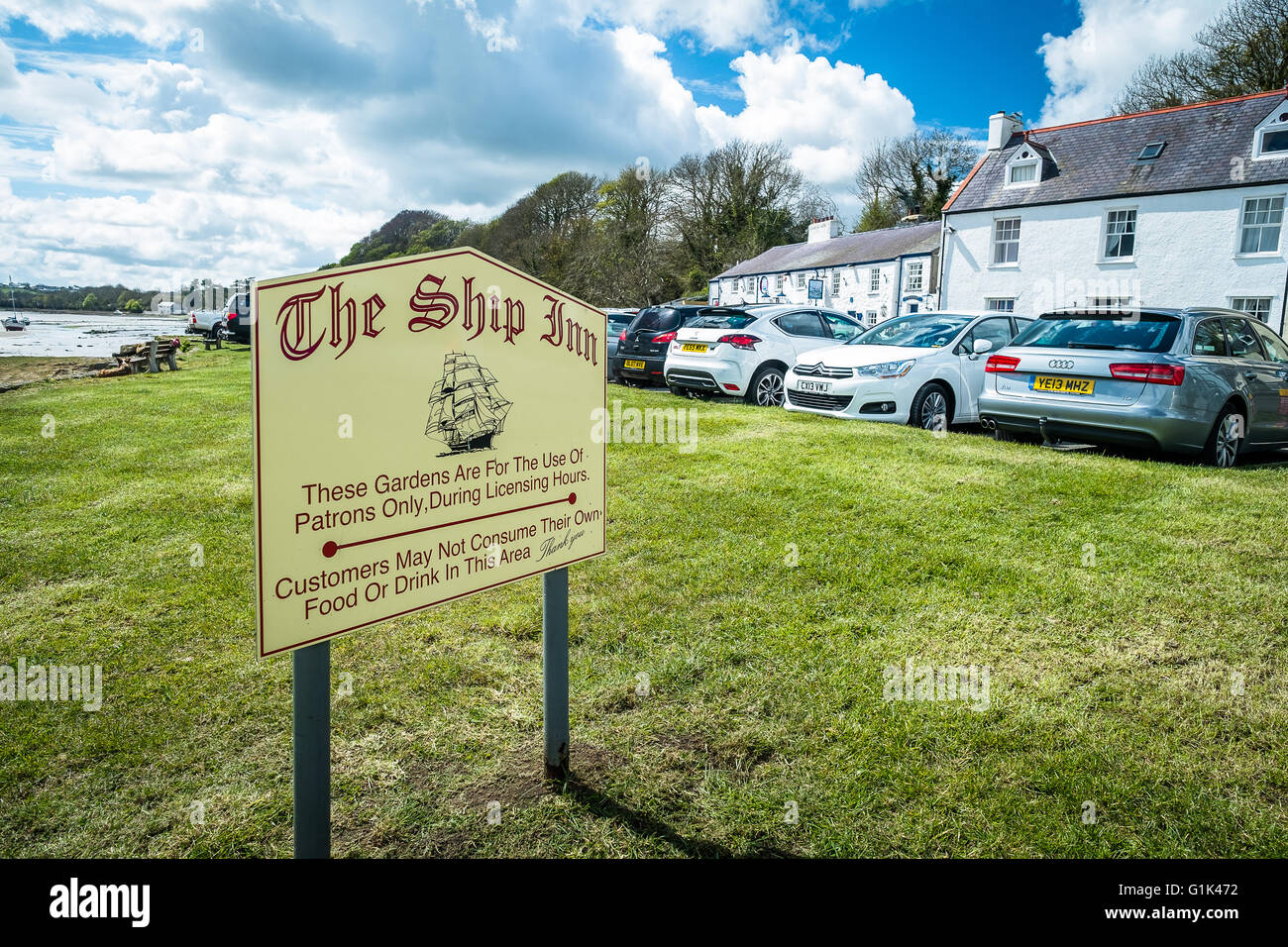 The Ship Inn signpost, Red Wharf Bay, Pentraeth, Anglesey, North Wales ...
