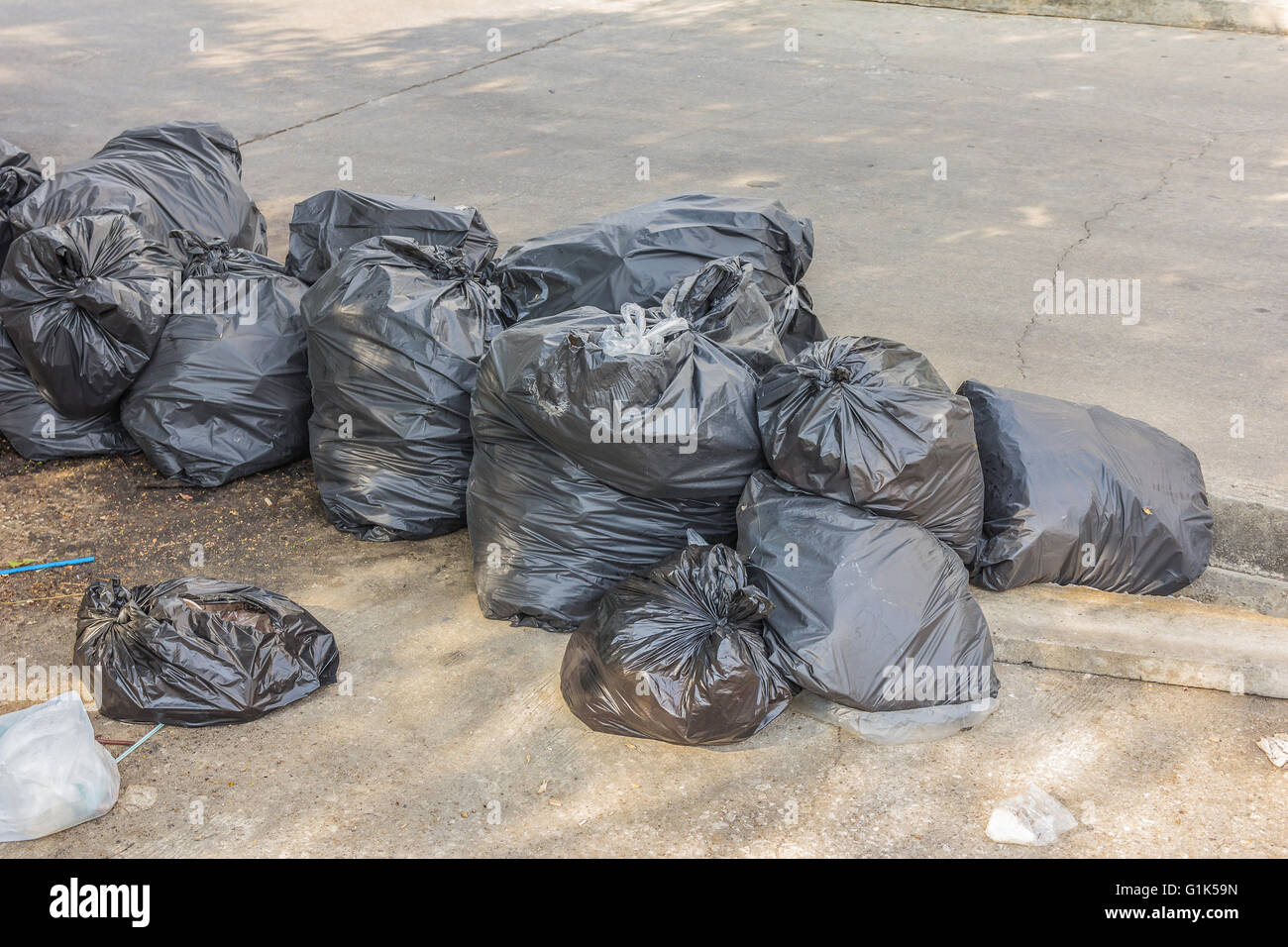 Plastic trash hi-res stock photography and images - Alamy