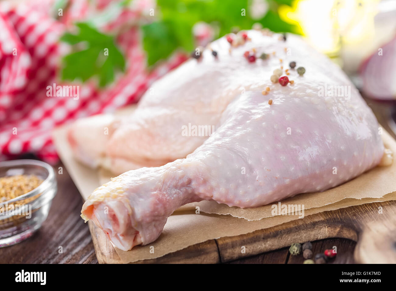 raw chicken leg Stock Photo - Alamy