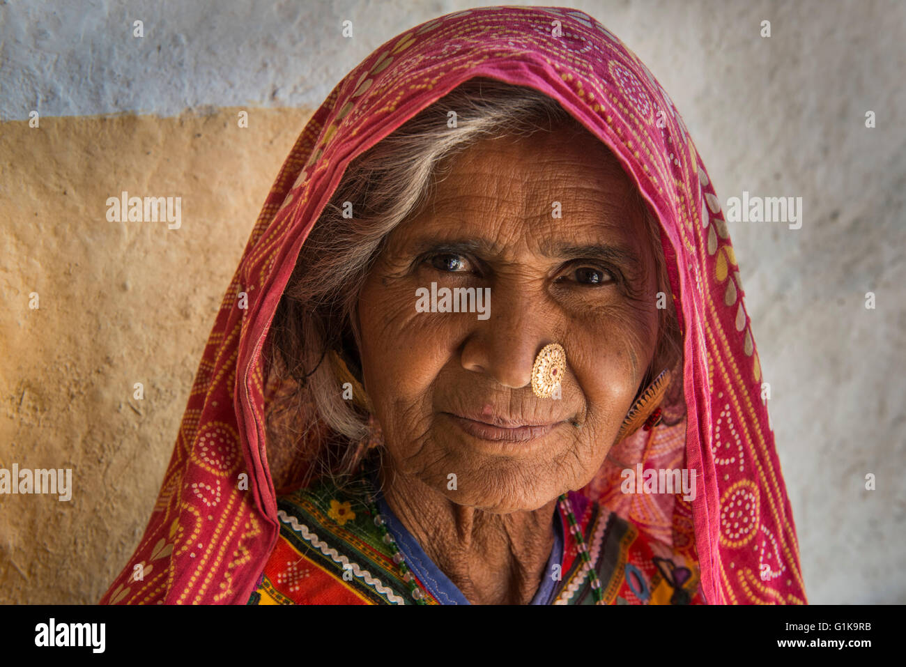 Meghwal Lady, Kutch Stock Photo - Alamy