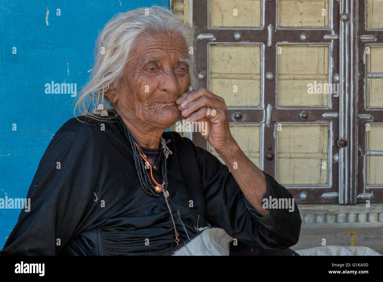 Rabari tribal woman hi-res stock photography and images - Alamy