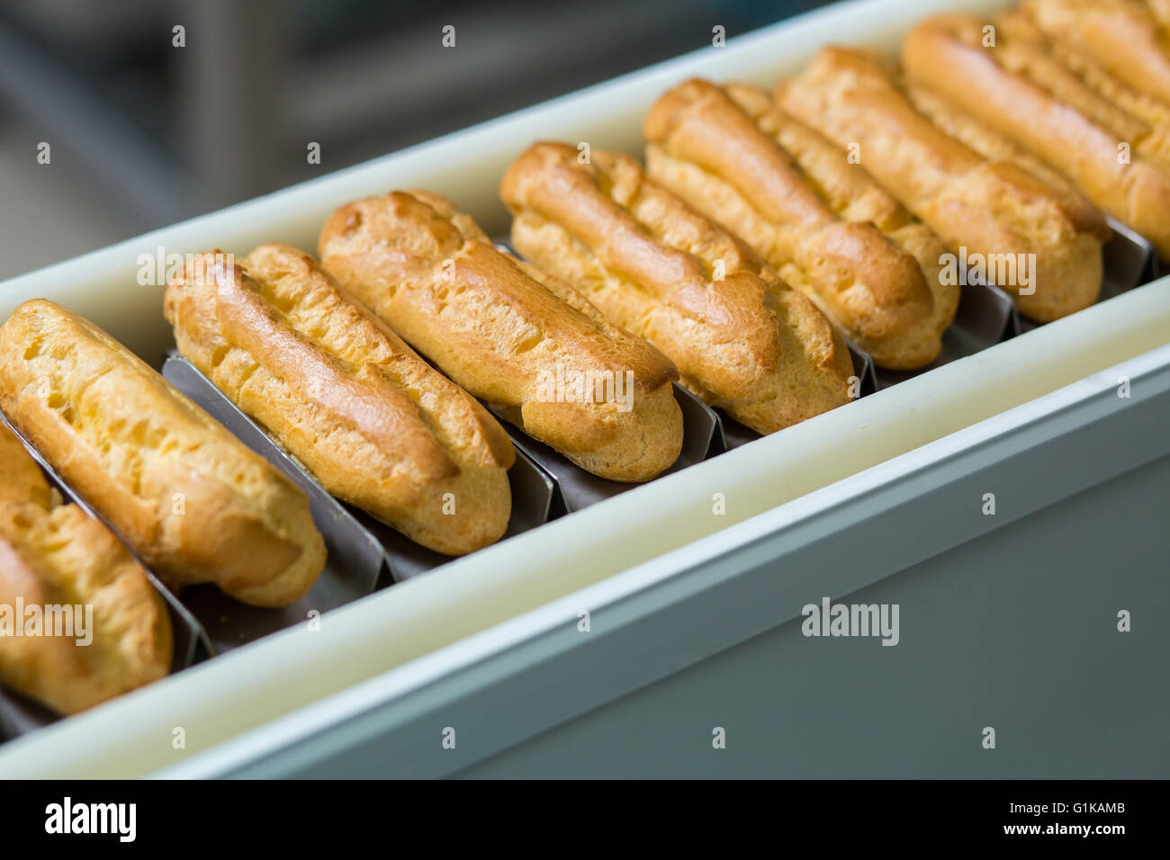 Eclair shells hi-res stock photography and images - Alamy