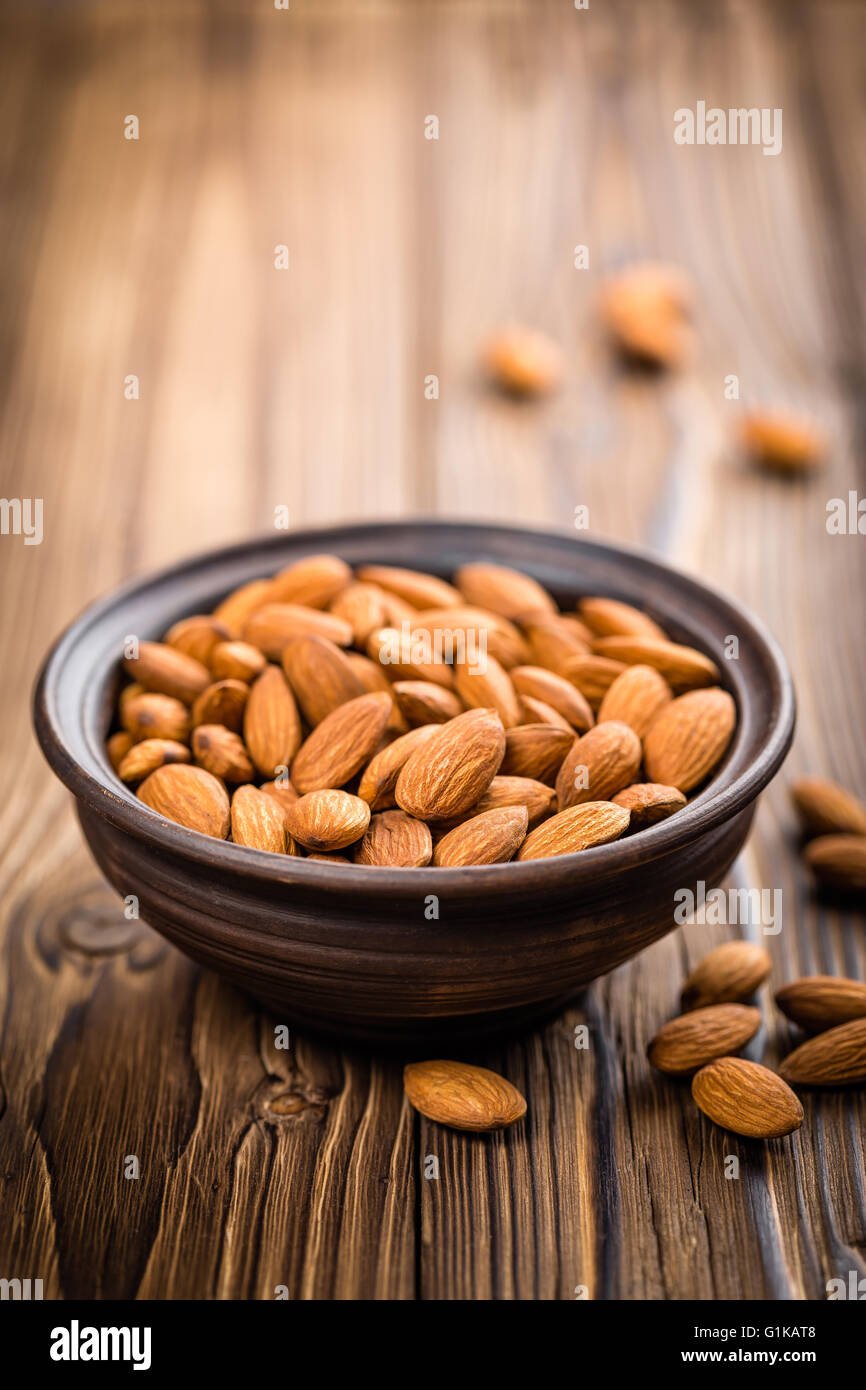 Raw almond restaurant hi-res stock photography and images - Alamy