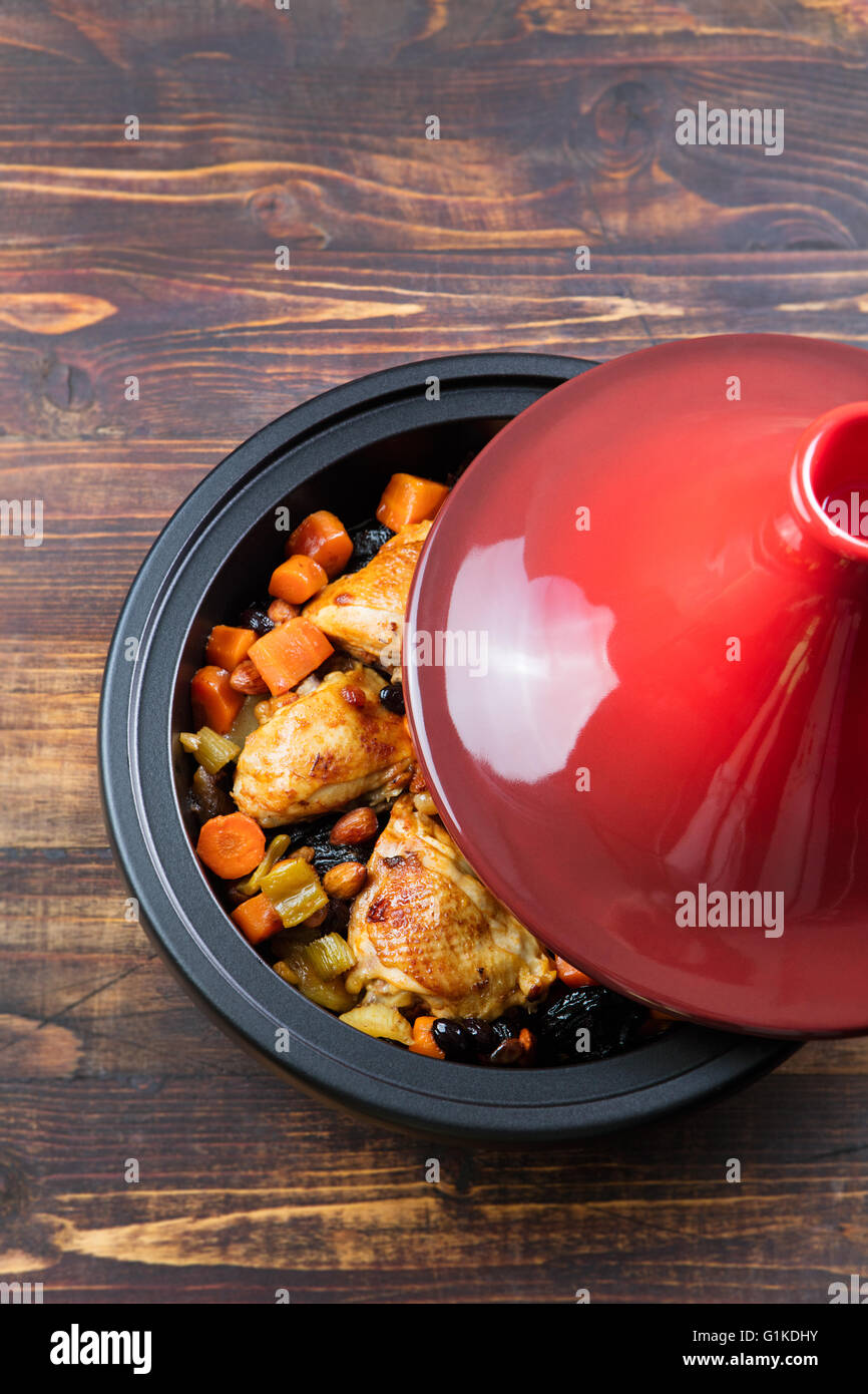 Tagine with cooked chicken and vegetables. Traditional moroccan cuisine ...