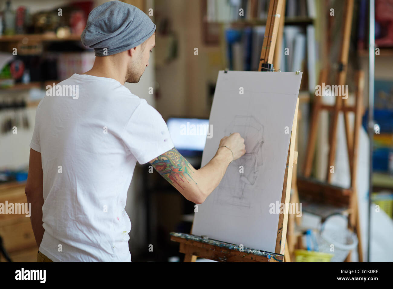 Talented young artist hi-res stock photography and images - Alamy