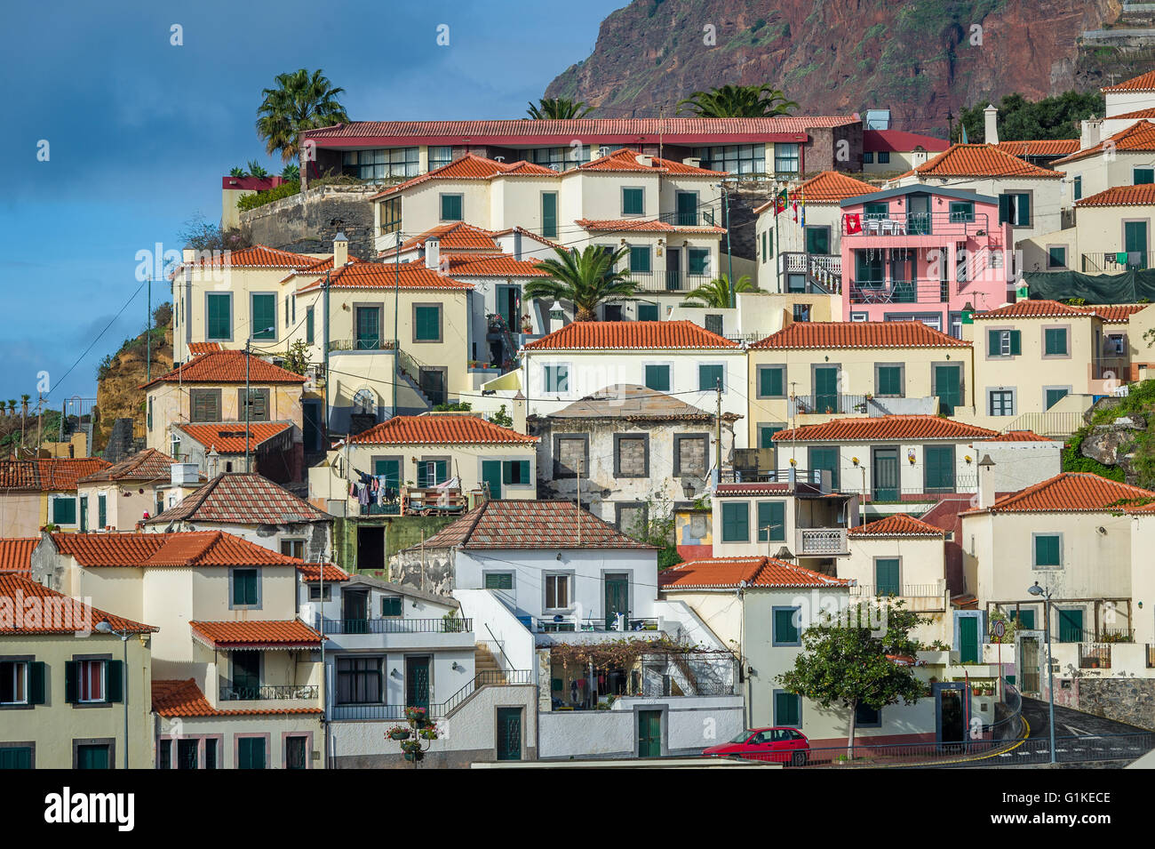 Traditional houses madeira hi-res stock photography and images - Alamy