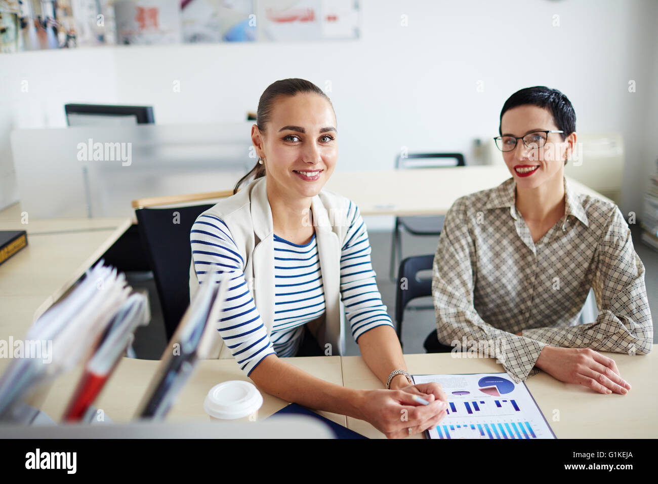 Two work colleagues portrait hi-res stock photography and images - Alamy