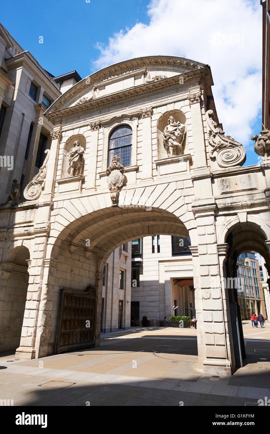Temple bar gateway hi-res stock photography and images - Alamy