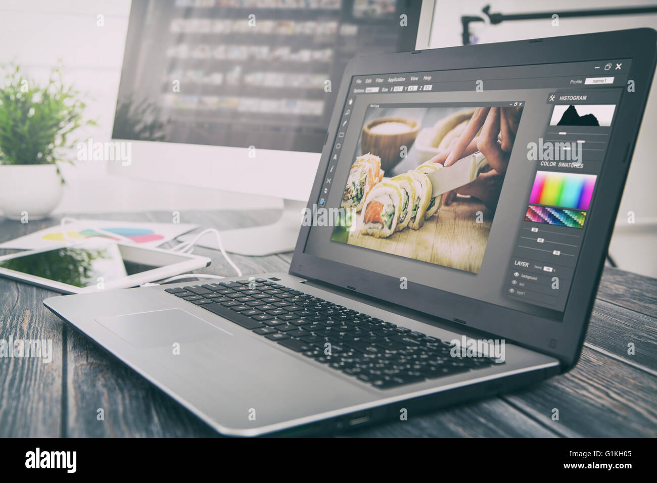 photographer camera editor monitor design laptop photo screen ...