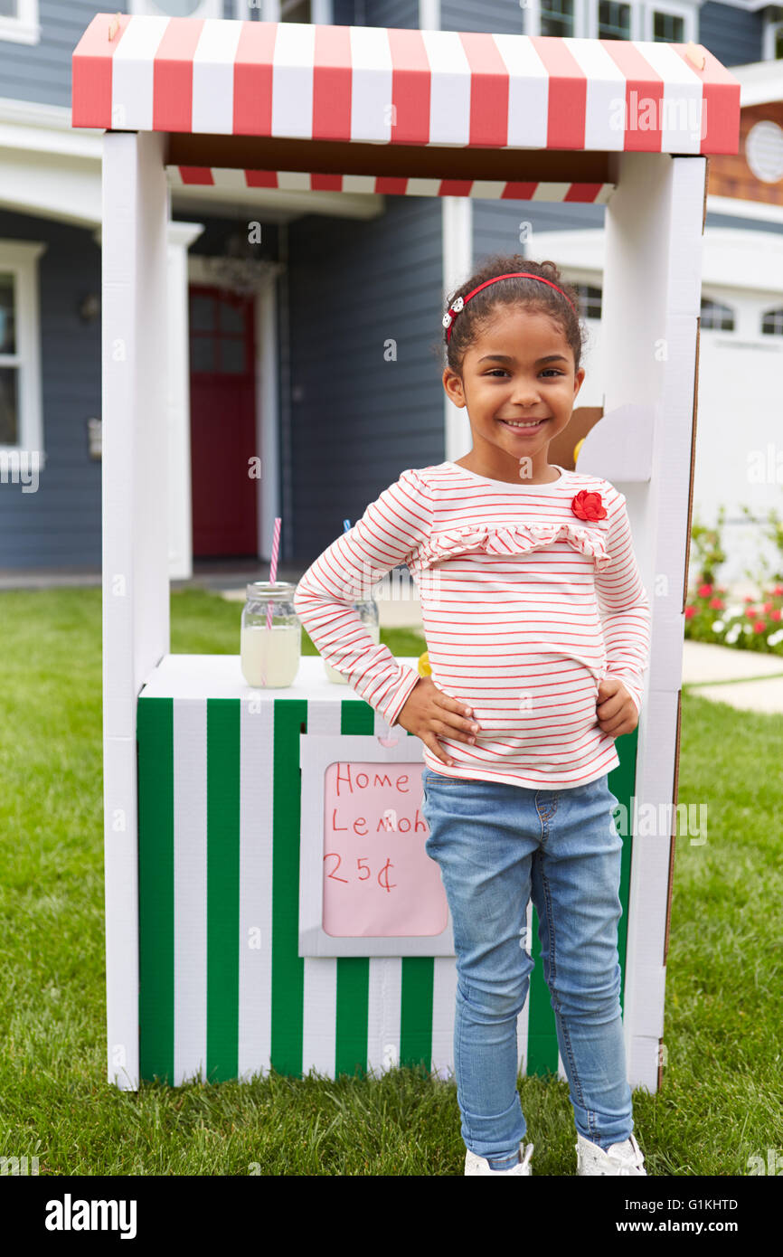 Portrait Of Girl Running Homemade Lemonade Stand Stock Photo - Alamy