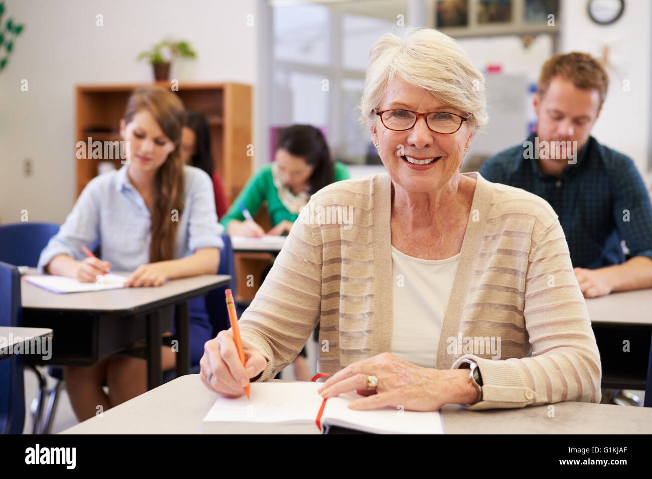 Education happy hi-res stock photography and images - Alamy