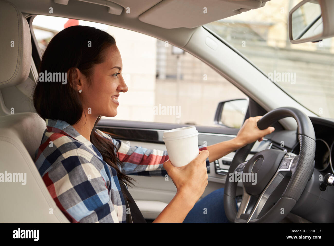 Female hispanic profile hi-res stock photography and images - Alamy