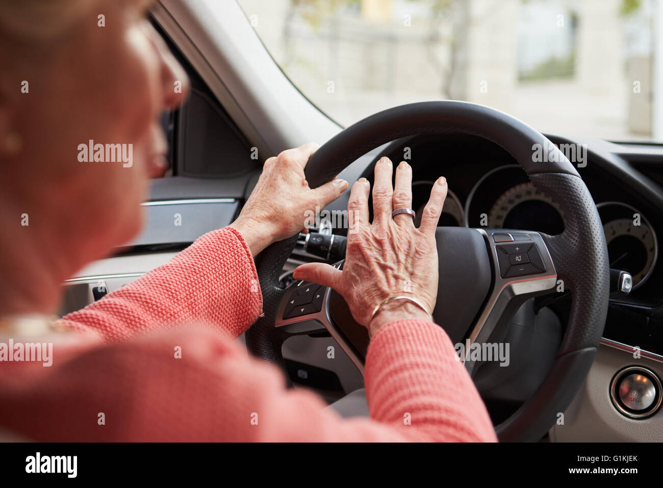 Car profile view hi-res stock photography and images - Alamy