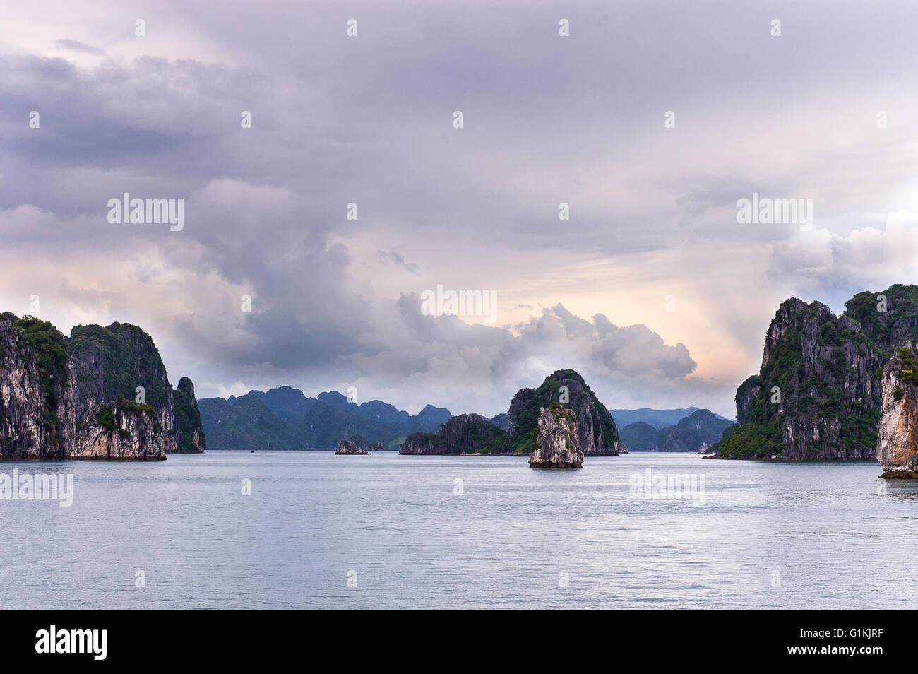 The Limestone Sea Stacks of Ha Long Bay in Vietnam Stock Photo - Alamy