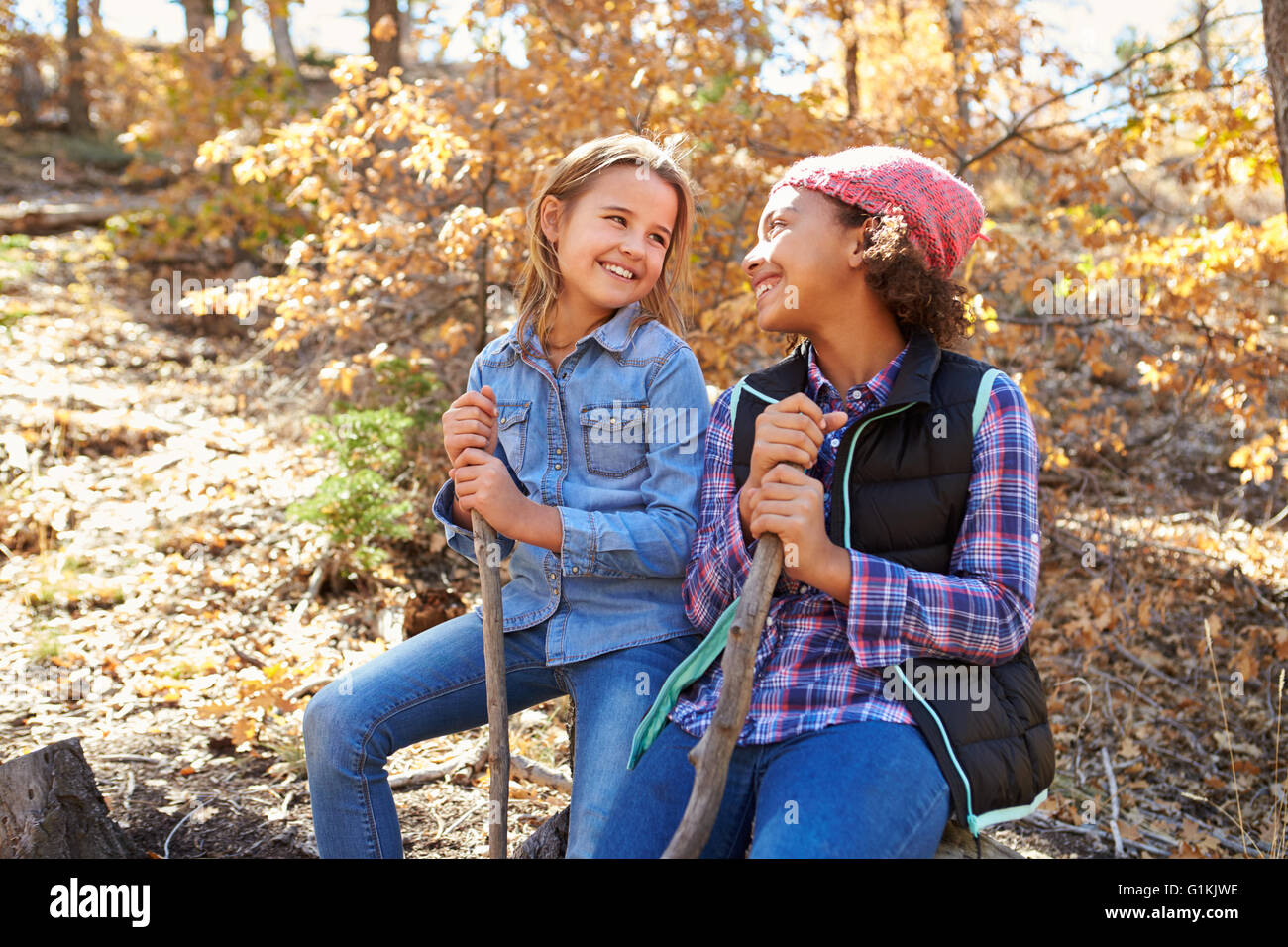 Two girls in the woods hi-res stock photography and images - Alamy