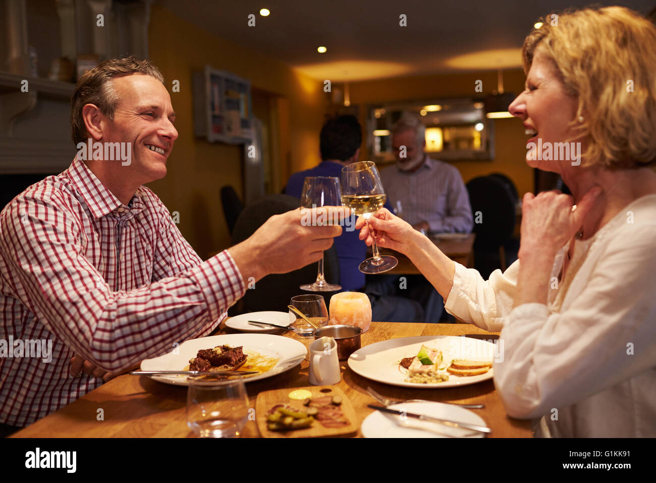 Making supper hi-res stock photography and images - Alamy