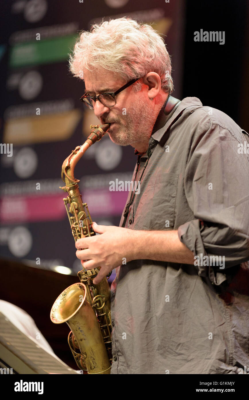 American jazz saxophonist hi-res stock photography and images - Alamy