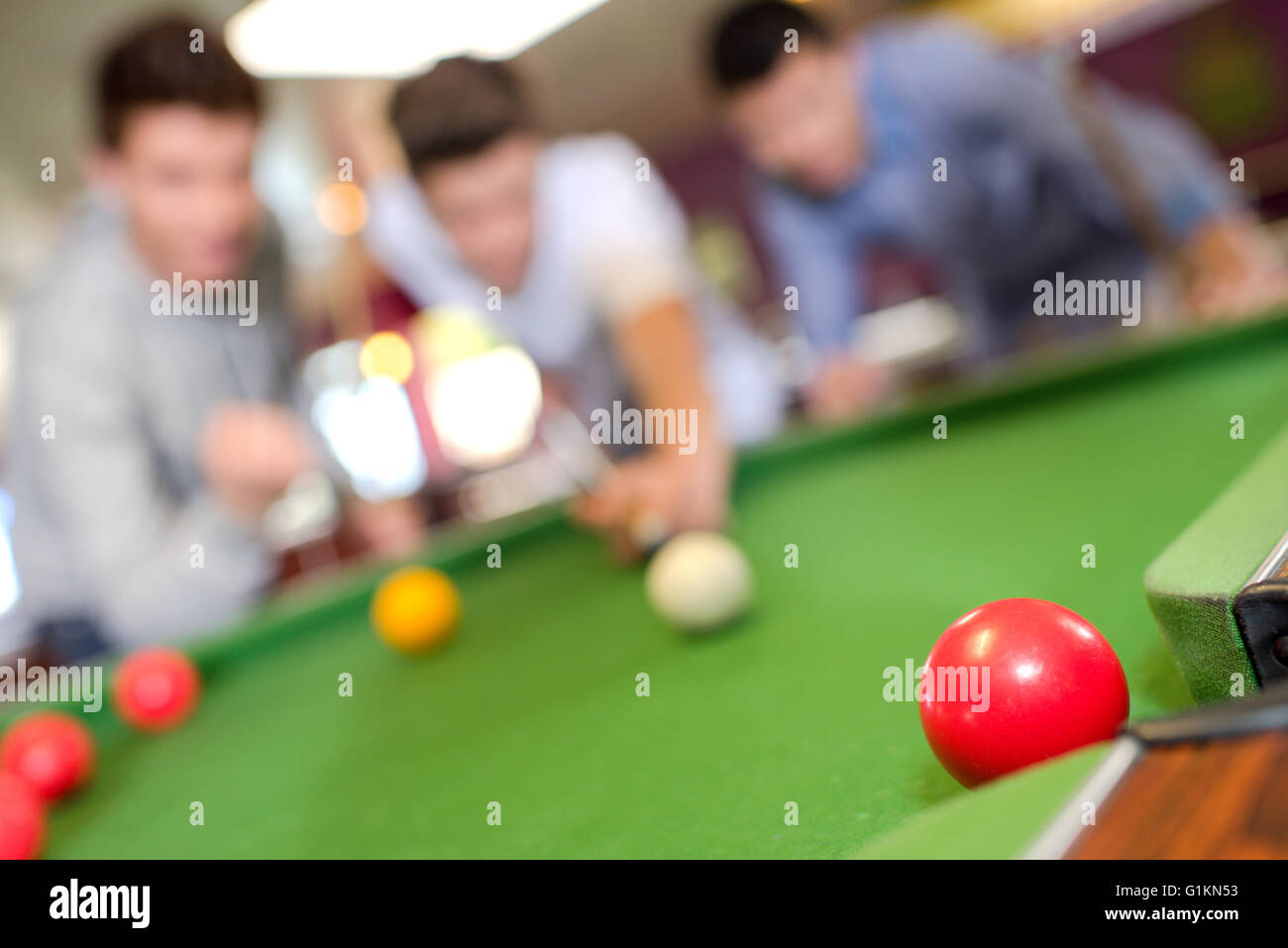 kids playing pool Stock Photo - Alamy