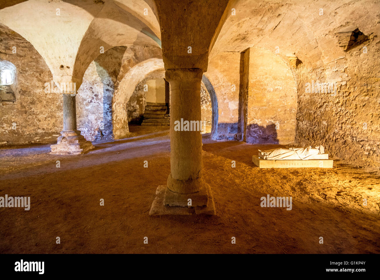 Romanesque crypt hi-res stock photography and images - Alamy