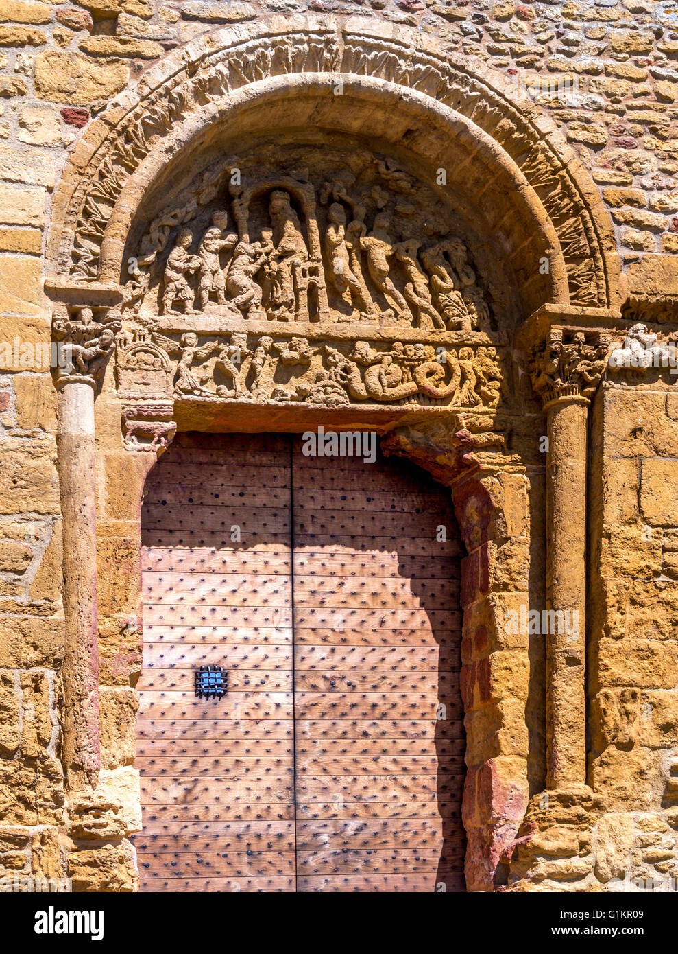 Romanesque church portal hi-res stock photography and images - Alamy