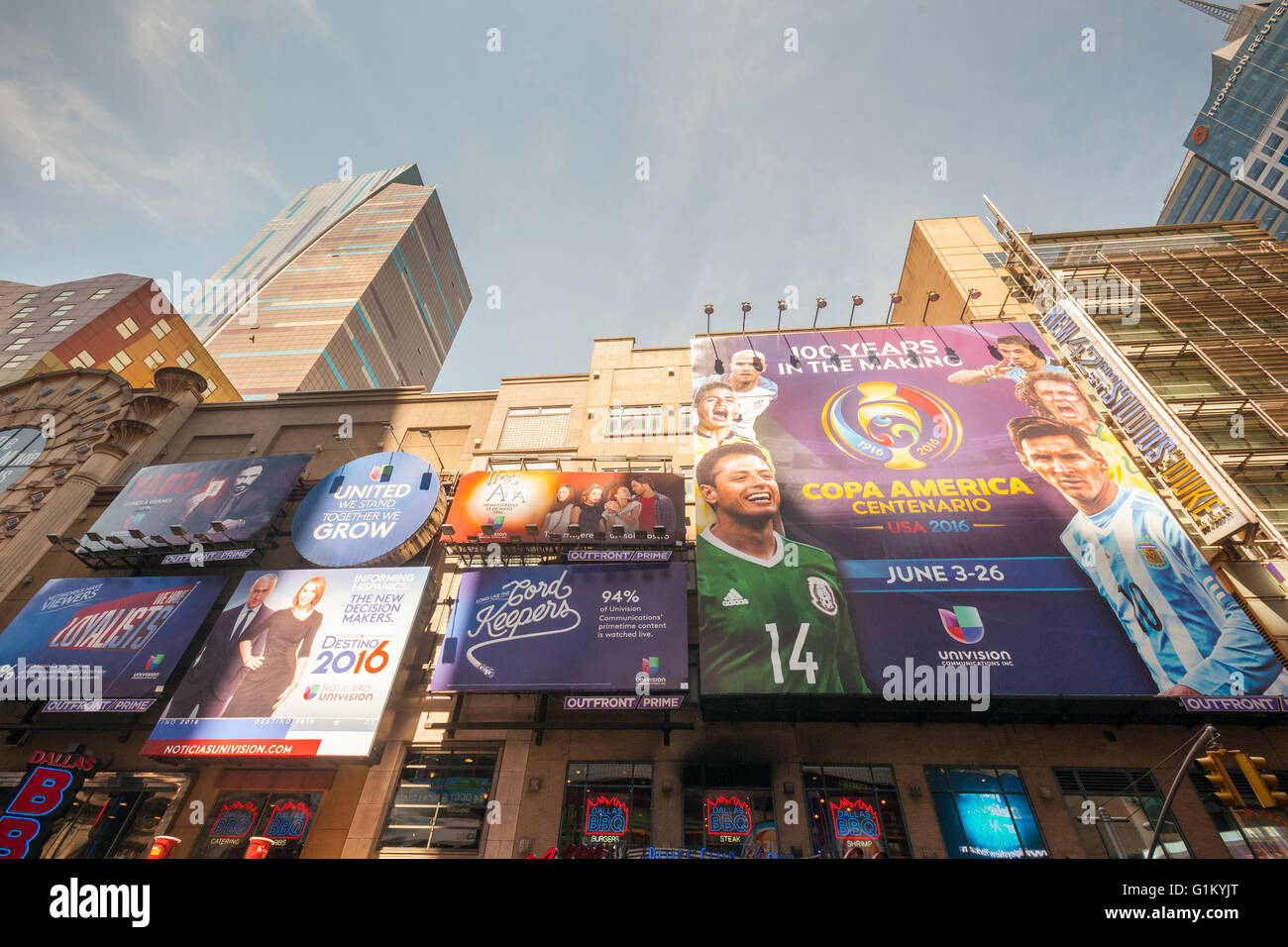 Univision program hi-res stock photography and images - Alamy