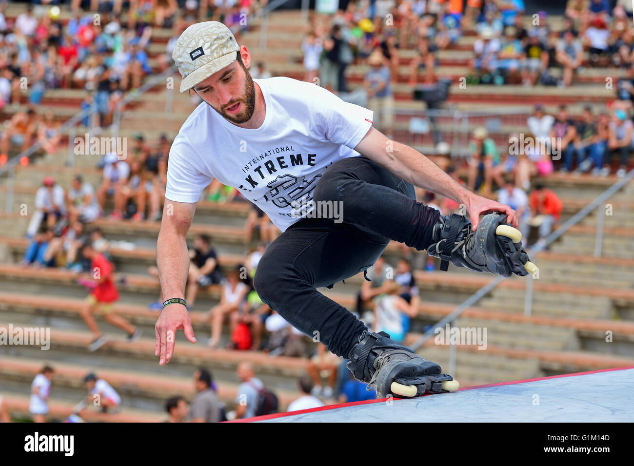 Inline skating freestyle hi-res stock photography and images - Alamy