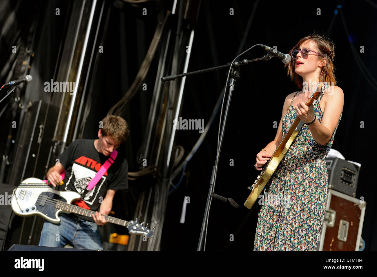 BENICASSIM, SPAIN - JULY 17: Woman singer of Kokoshca (Spanish band ...