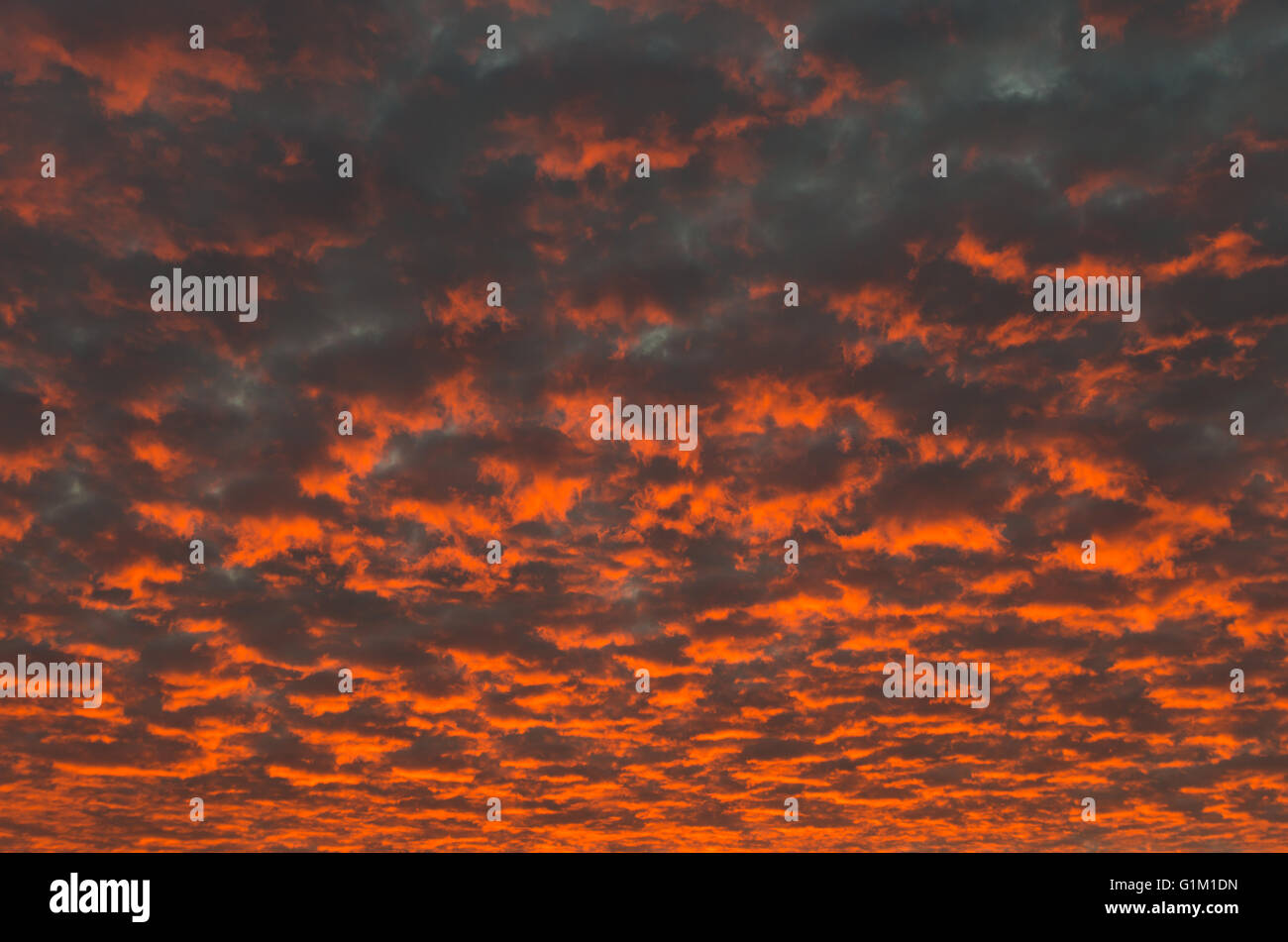 Dramatic evening sky view hi-res stock photography and images - Alamy