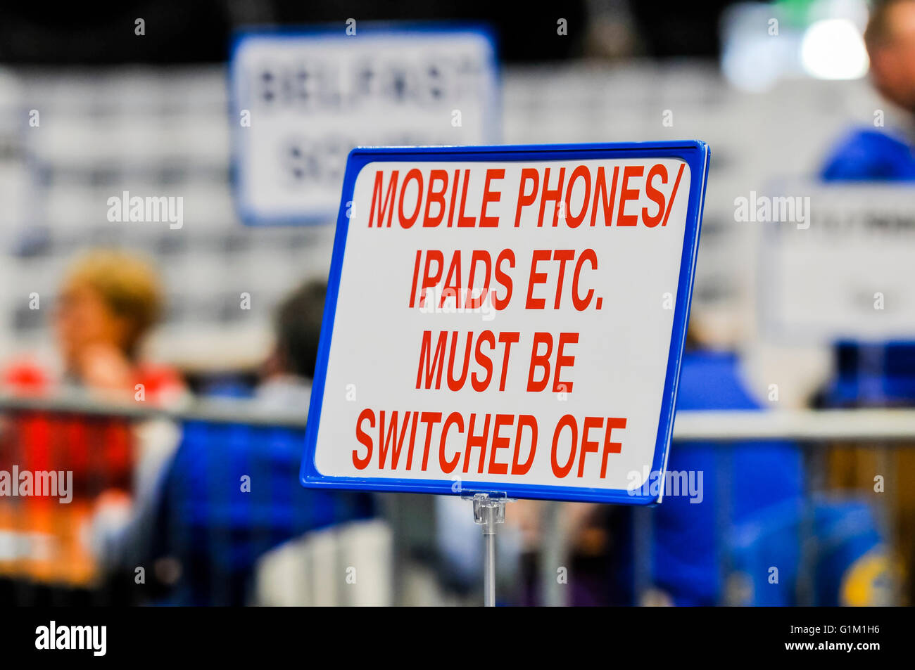 No cell phones allowed hi-res stock photography and images - Alamy