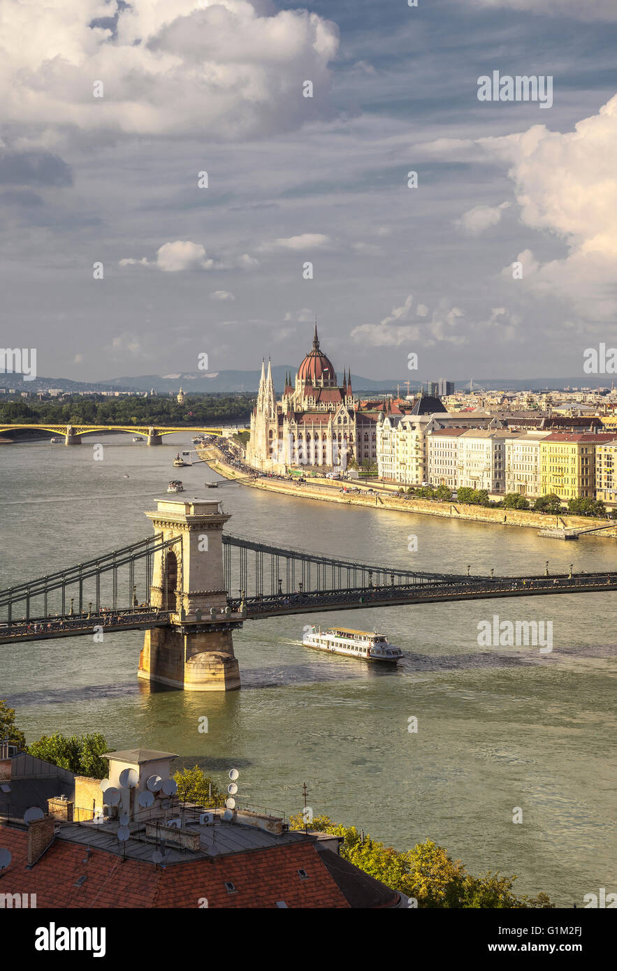 Bridge over waterfront, Budapest, Hungary Stock Photo - Alamy