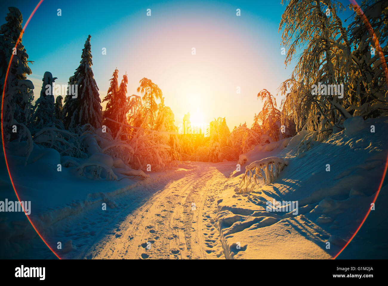 Sun rising over scenic hi-res stock photography and images - Alamy