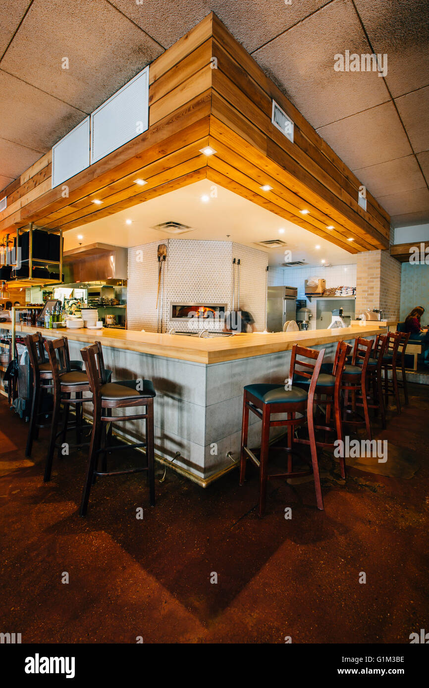 Empty bar in modern restaurant Stock Photo - Alamy