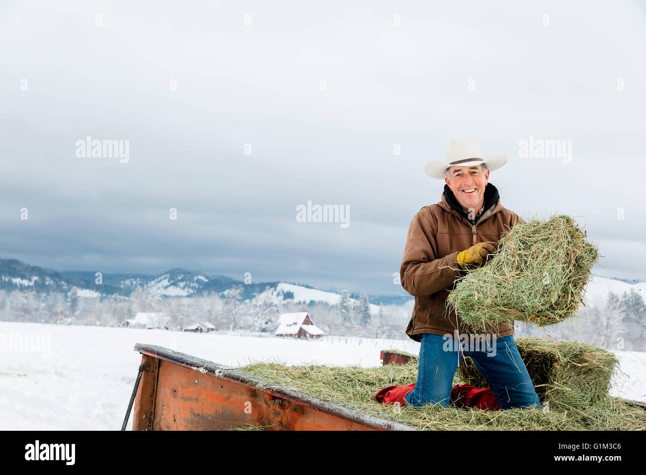 Bale hauling hi-res stock photography and images - Alamy
