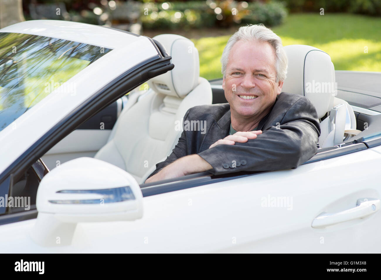 Convertible and seniors hi-res stock photography and images - Alamy