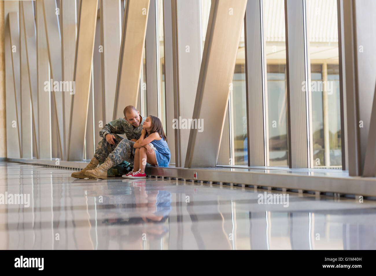 Soldier talking hi-res stock photography and images - Alamy