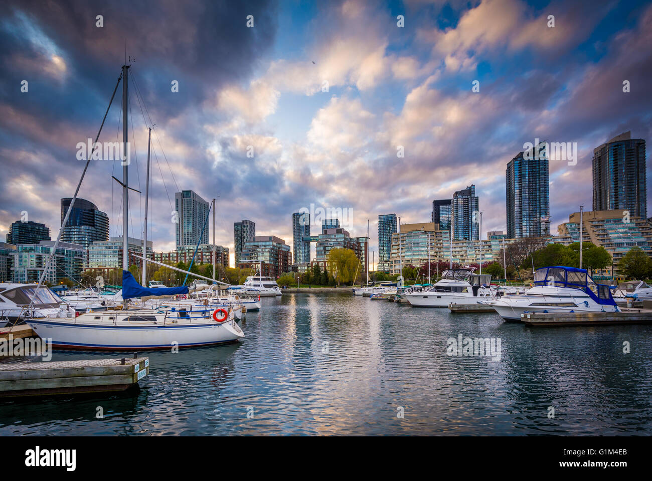 Toronto sunset hi-res stock photography and images - Alamy