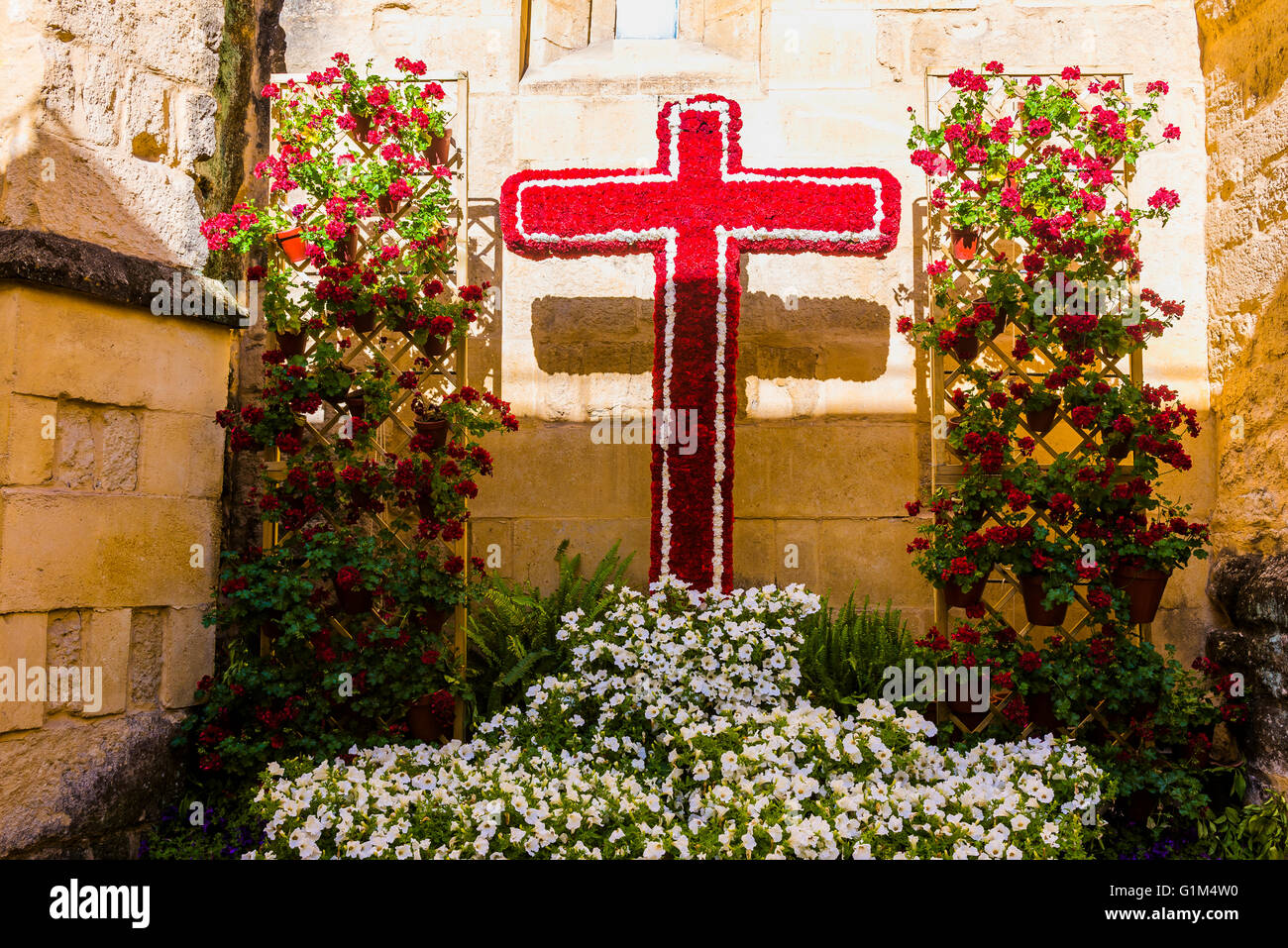 May Cross of Brotherhood of Mercy. The May Crosses Festival, Cruces de ...