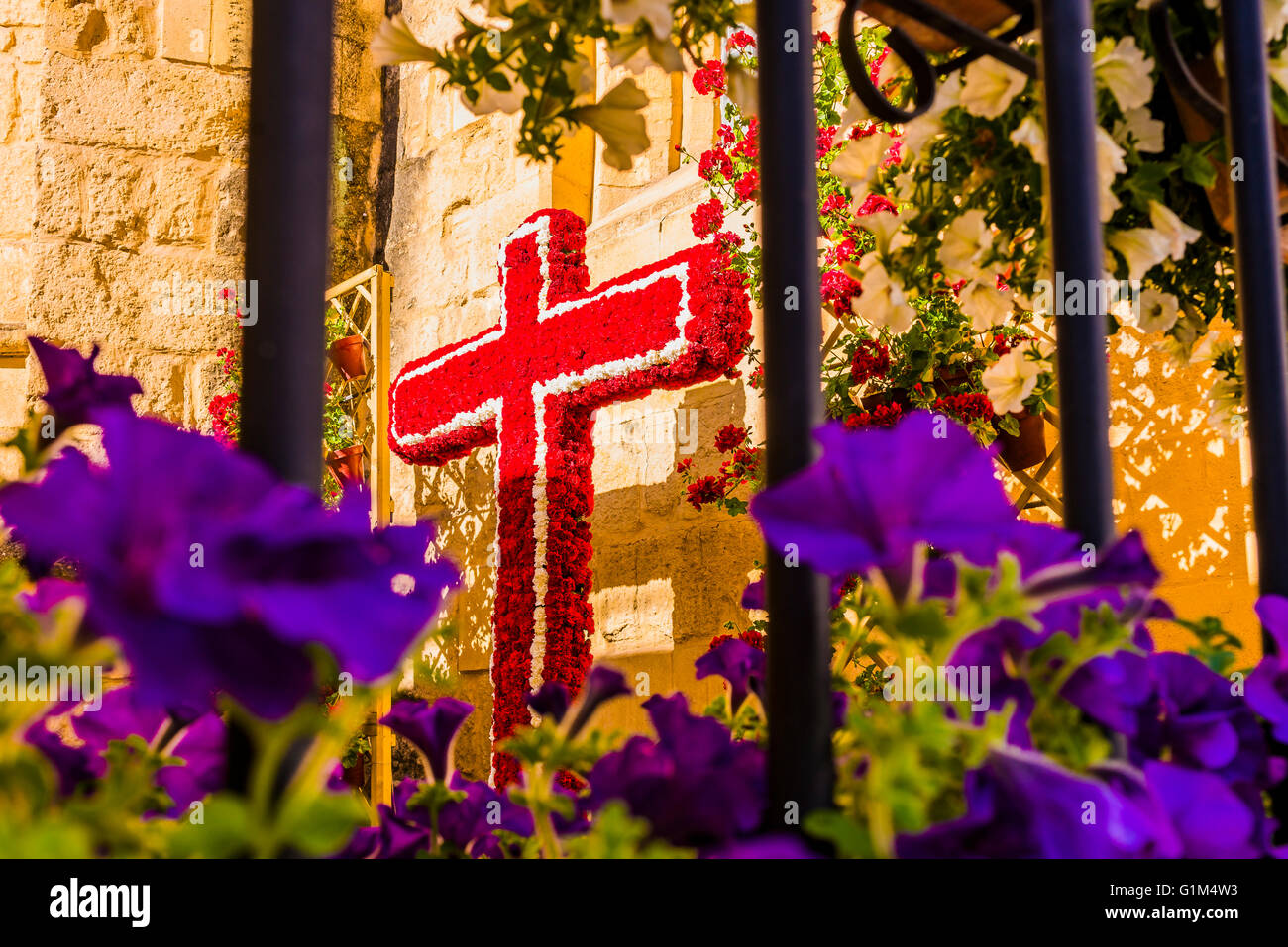 May Cross of Brotherhood of Mercy. The May Crosses Festival, Cruces de ...